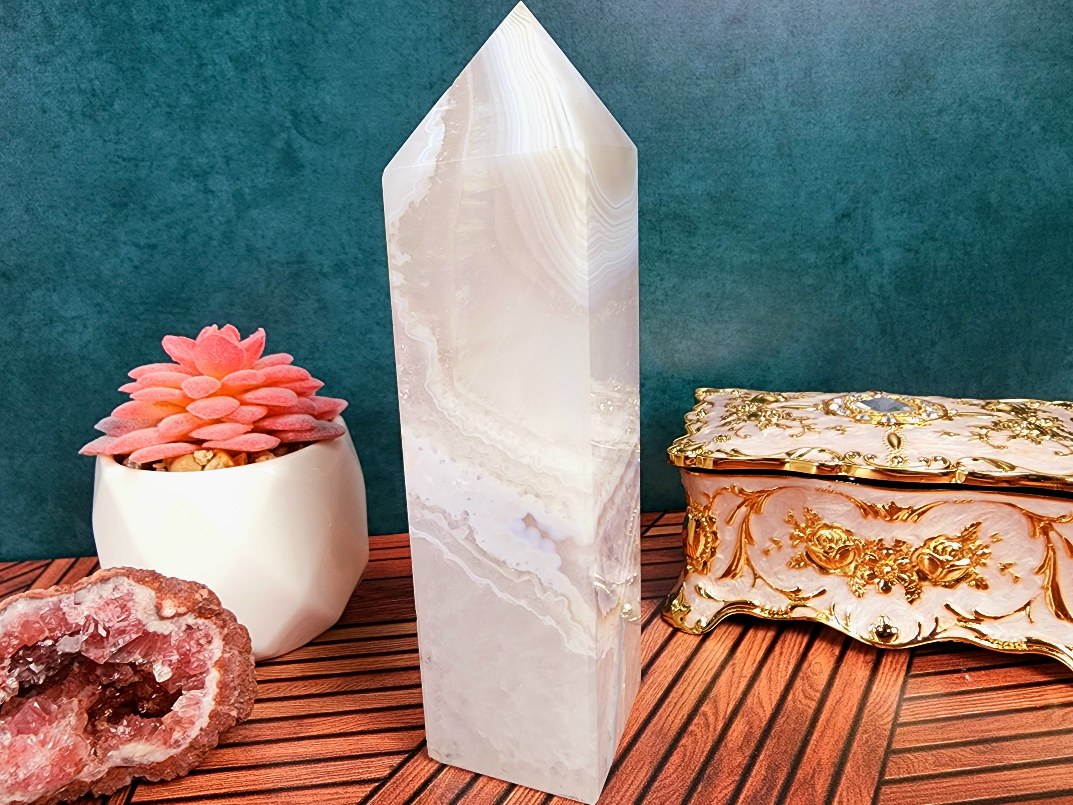 Banded Agate Tower – Earthsong Oasis
