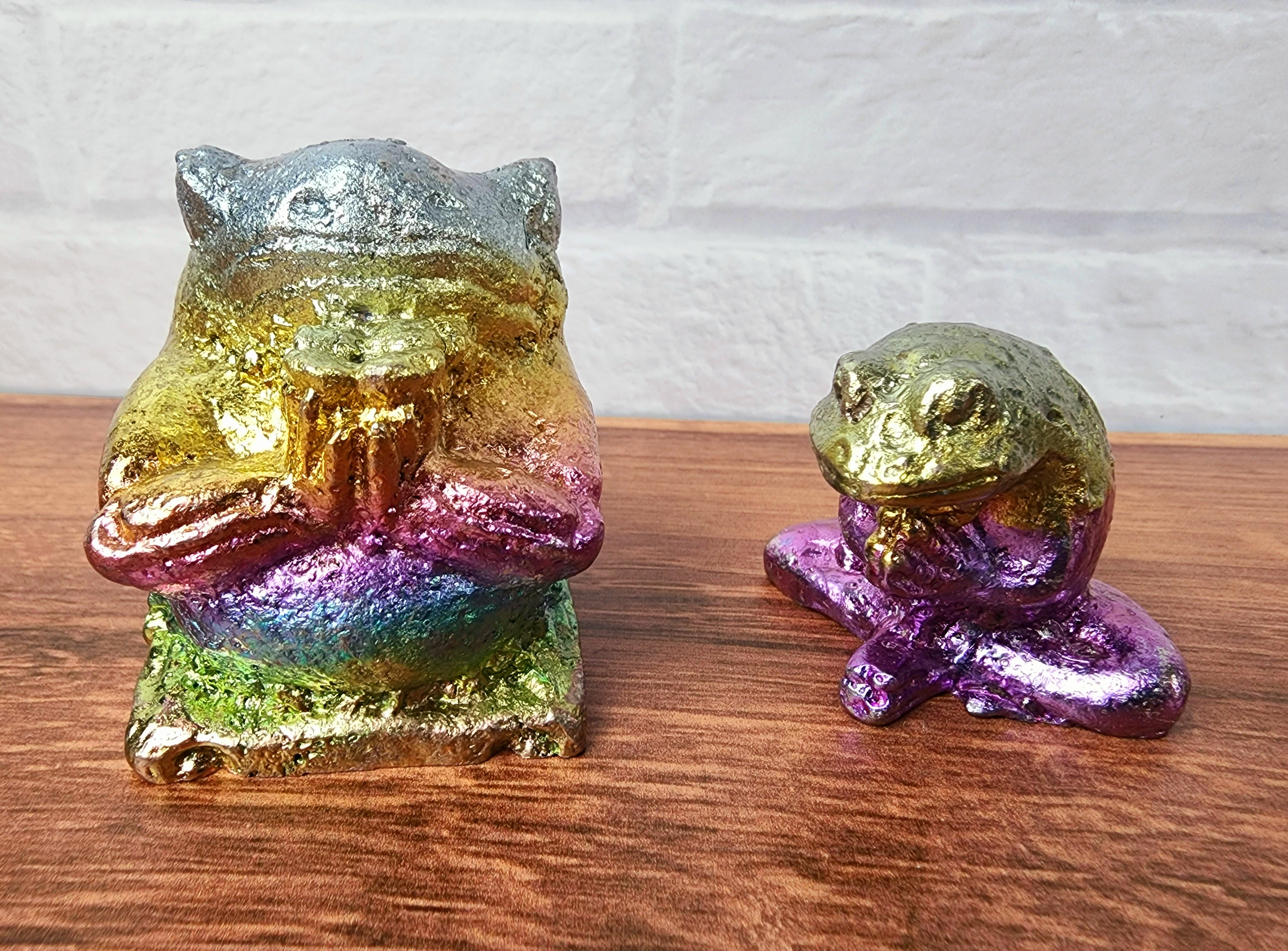 Bismuth Large Praying Frog – Earthsong Oasis