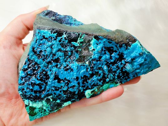 Chrysocolla Displays, M – Earthsong Oasis